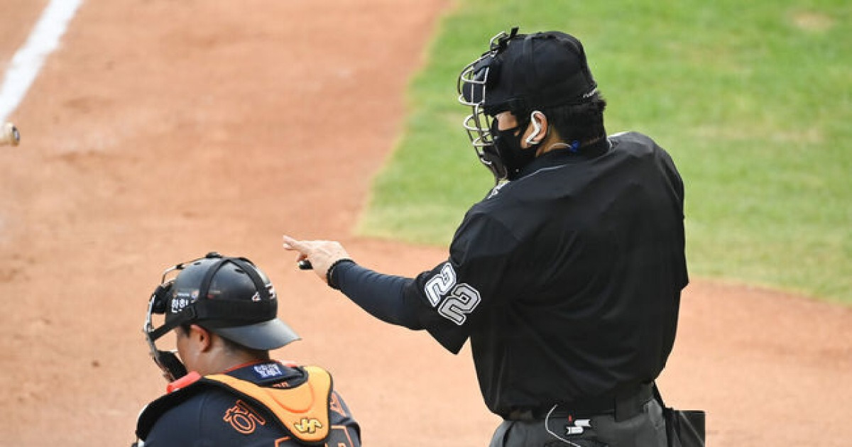 MLB보다 KBO가 먼저 한다…세계 최초 '로봇 심판(ABS)' 도입, 피치클락-승부치기는 '유예'
