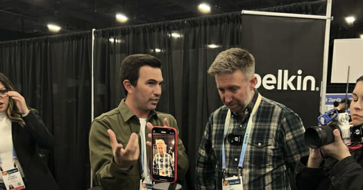 [CES 현장] 얼굴 자동추적 스마트폰 거치대 등장…iOS 17 '독킷' 적용