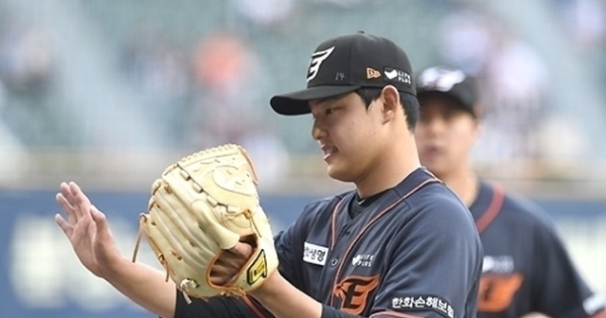 “아직 직구 위주, 변화구 각을 좀 더” KBO 문동주 시대 활짝…ML? 160km 파이어볼러 ‘가야 할 길’