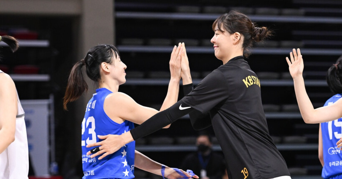 후반기 맞이하는 WKBL, 4위 하나원큐-5위 BNK 맞대결로 재개···14일, 강력한 2강 격돌