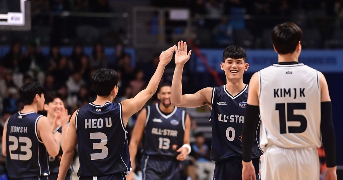 하윤기, 웃음 나오는 KBL송 [포토]