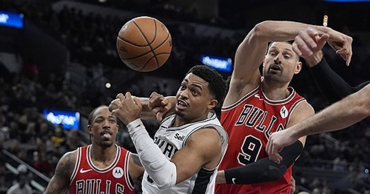 Bulls Spurs Basketball