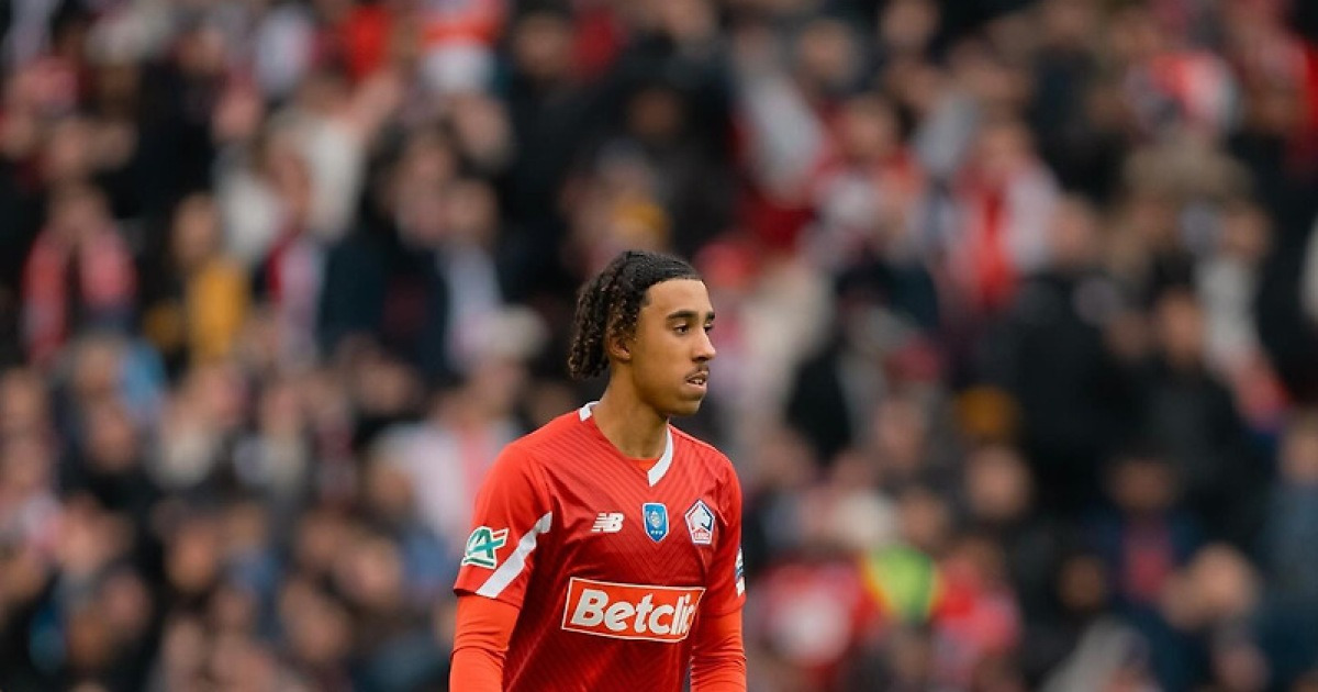 18세 센터백 이적료로 무려 1300억 달라는데...레알-PSG-리버풀 줄섰다