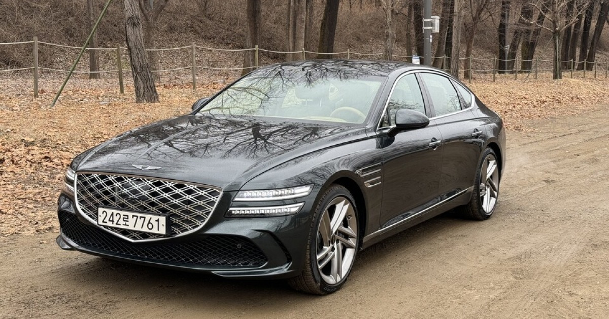 우아한 감성vs 실용적인 연비... 제네시스 신형 G80과 ES300h 승자는? | M투데이