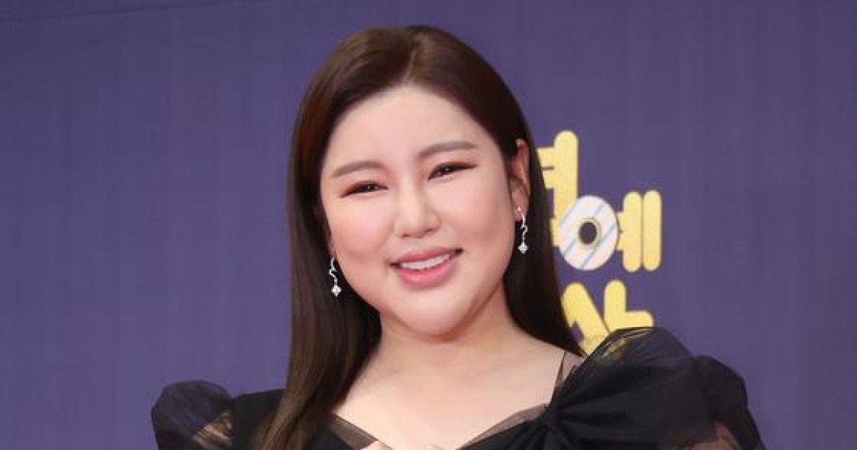 [단독]'트로트 퀸' 송가인 FA된다… 4월 전속계약 종료