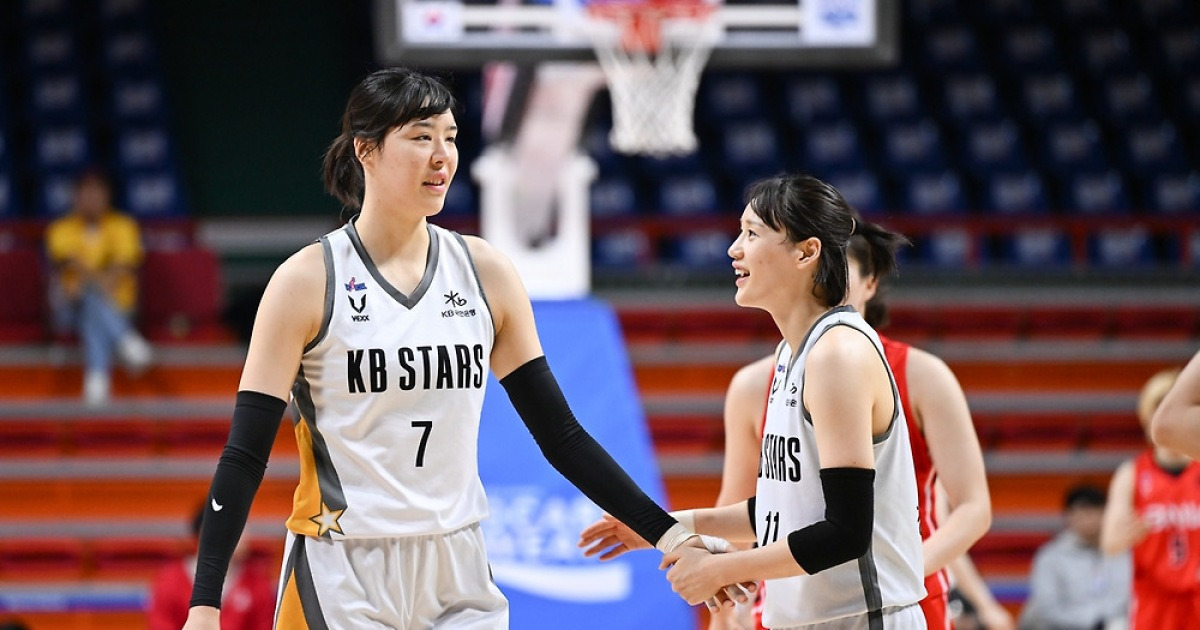 강이슬 25득점…여자농구 KB, BNK 완파하고 8연승