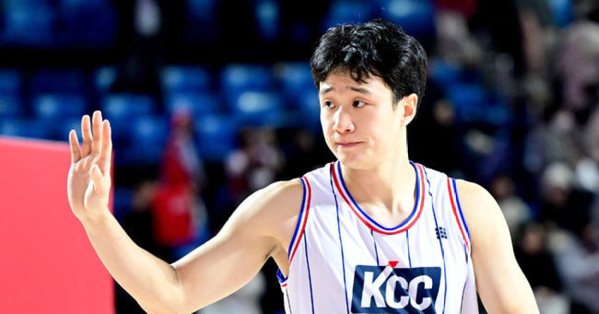 승리 이끈 KCC 허웅, '팬들에게 감사 인사 전하며 [사진]