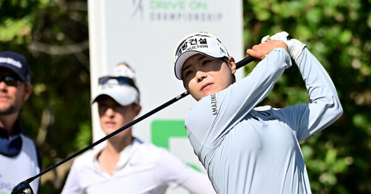 '스포트라이트 부담' 이소미, 무빙데이 20계단 하락한 22위…맞대결한 넬리코다 선두 유지 [LPGA]