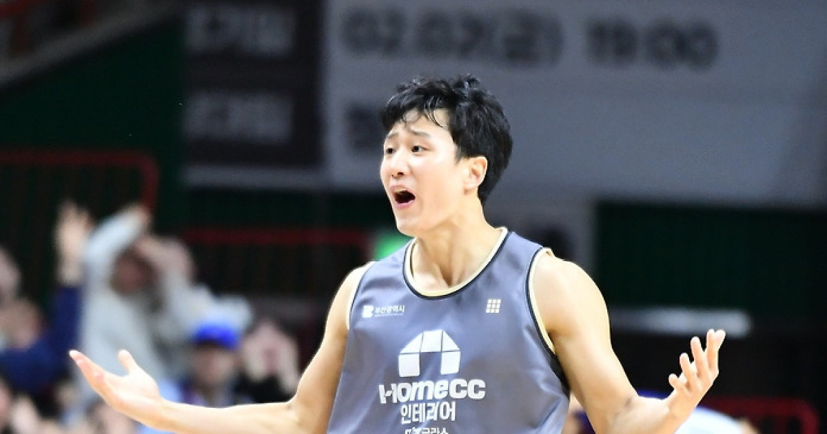 KCC 허웅, 3점슛 10개 포함 32점 폭발…정관장 원정 11연패