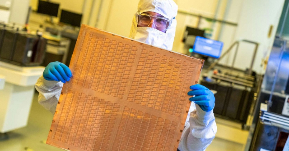 삼성‧SK‧인텔이 지갑 열었다, 반도체 유리기판 뭐길래? [강해령의 하이엔드 테크]