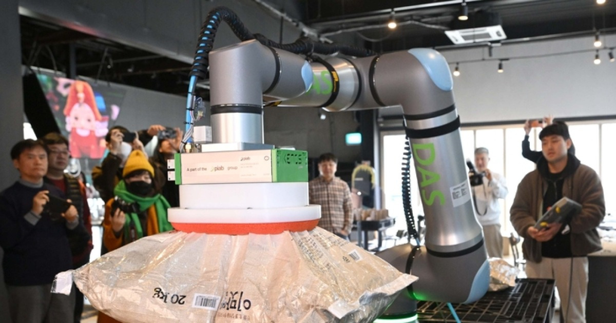 협동로봇 'UR30', 20kg 쌀도 척척