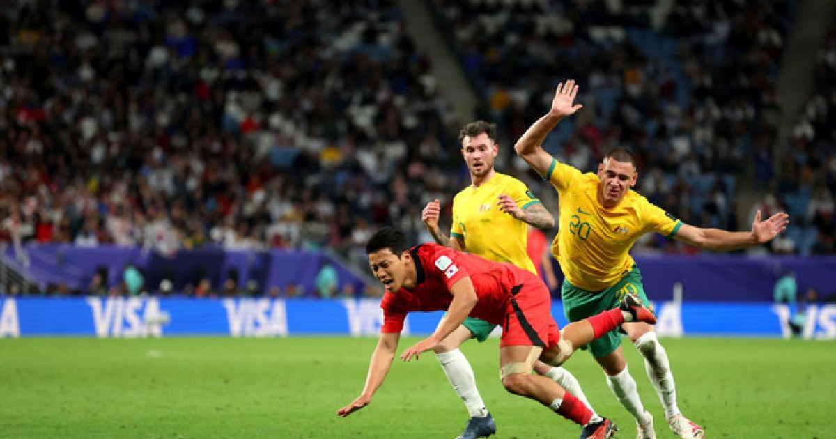 [IN-STAR] '고맙고, 감사합니다' 한국 4강행 숨은 공신...'PK+FK 허용' 호주 수비수