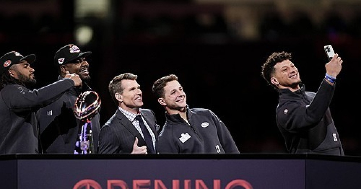 Super Bowl Opening Night Football