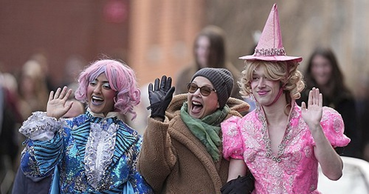 People Hasty Pudding Bening