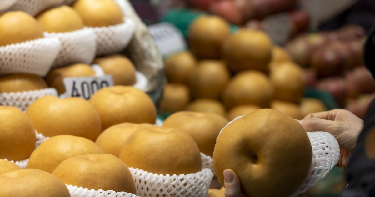 Untamed food prices eclipse Seollal