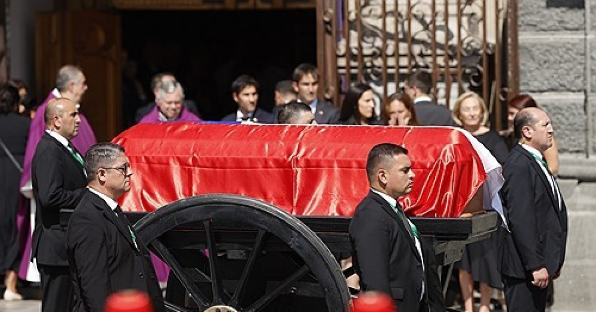 CHILE PEOPLE PINERA WAKE