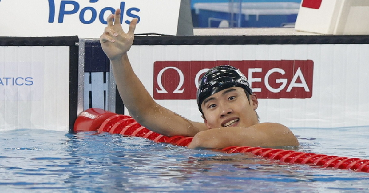 한국 수영 ‘폼 미쳤다’…황선우, 남자 자유형 200m 제패! 김우민 이어 금빛레이스→세계선수권 역대 최고 성적