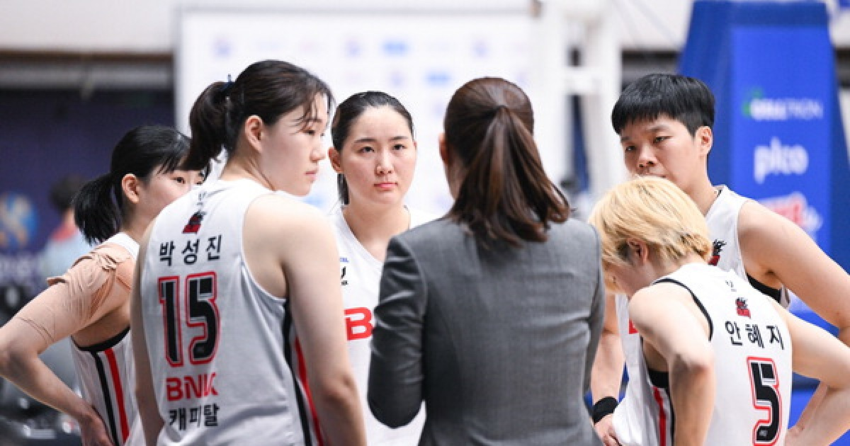 안혜지·진안 훨훨 나는데…BNK 12연패 왜 당했나