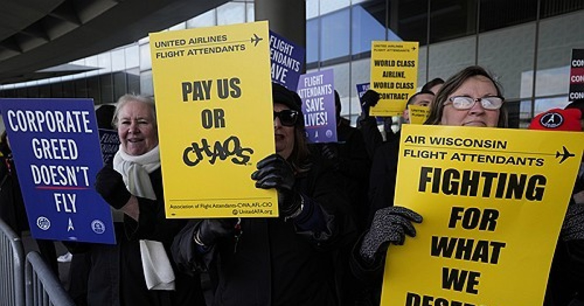 Flight Attendant Protest Illinois