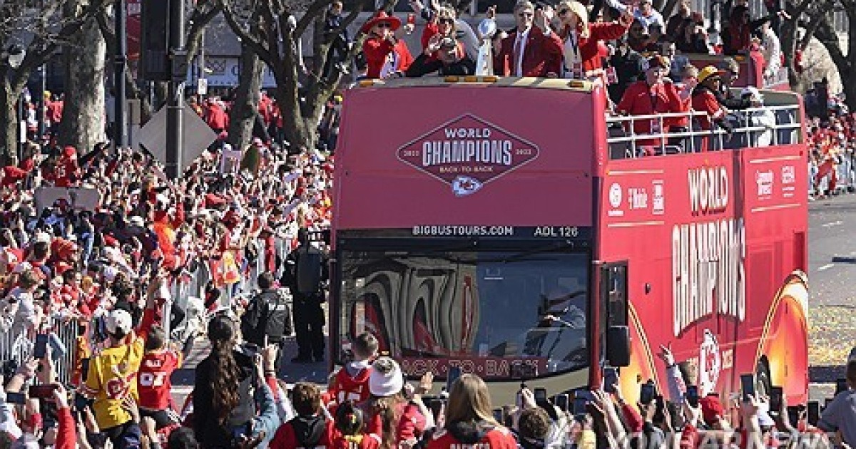 APTOPIX Super Bowl Chiefs Parade Football