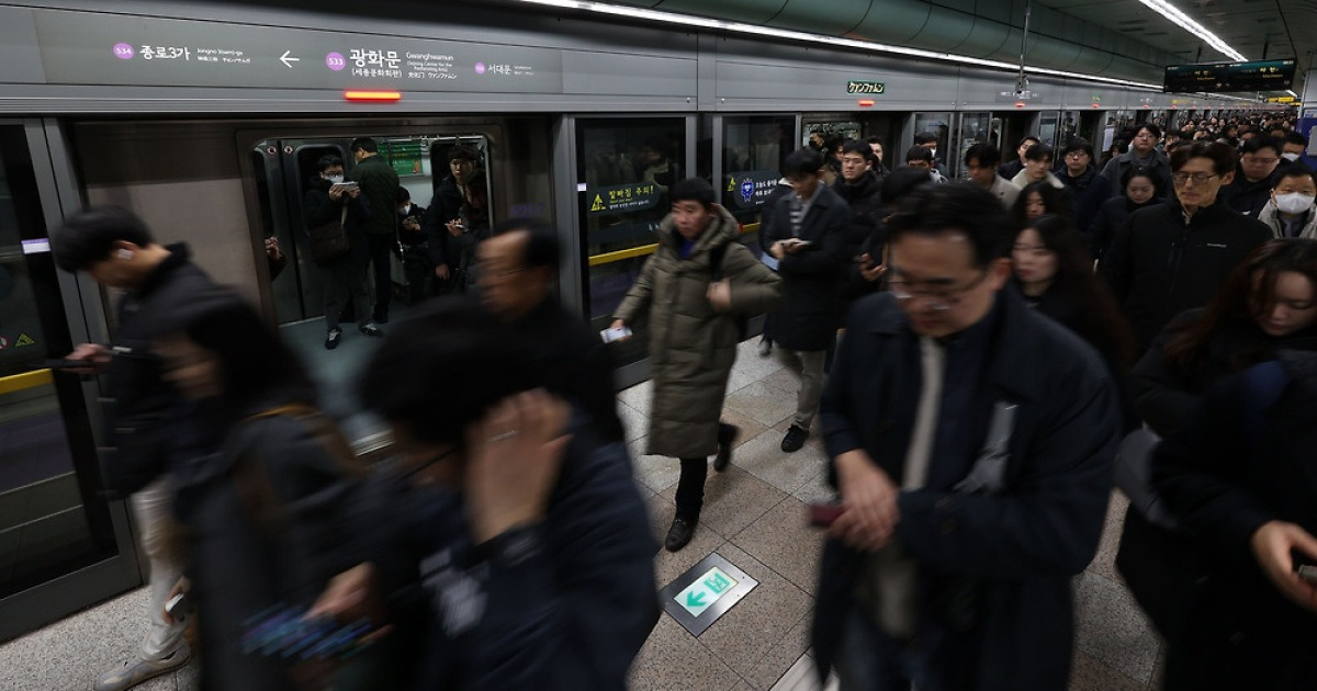 여전히 불행한 대한민국…OECD 38국 중 ‘삶의 만족도’ 35위