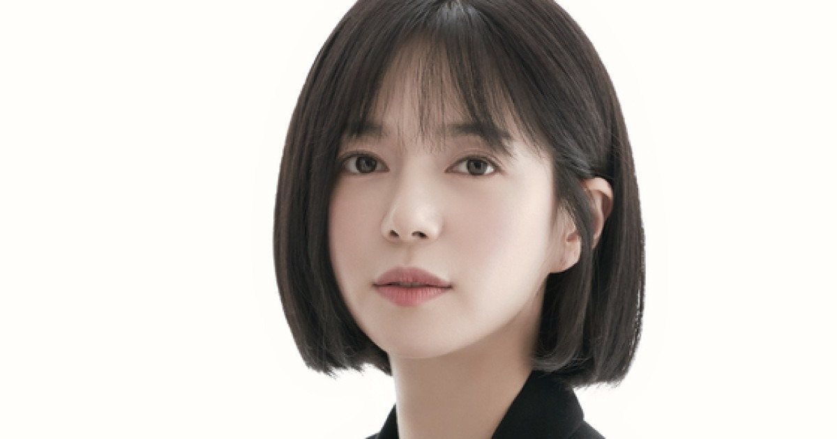 이엘리야, 한석규 소속사 전속계약