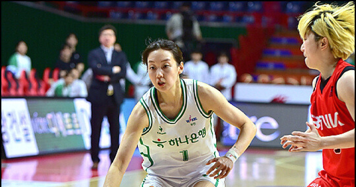 [BK포토화보] 부산 BNK 썸 vs 부천 하나원큐 경기모습