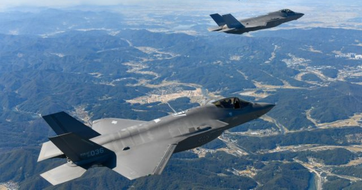 한·미 F-35A, 한반도 상공서 연합공중훈련 진행