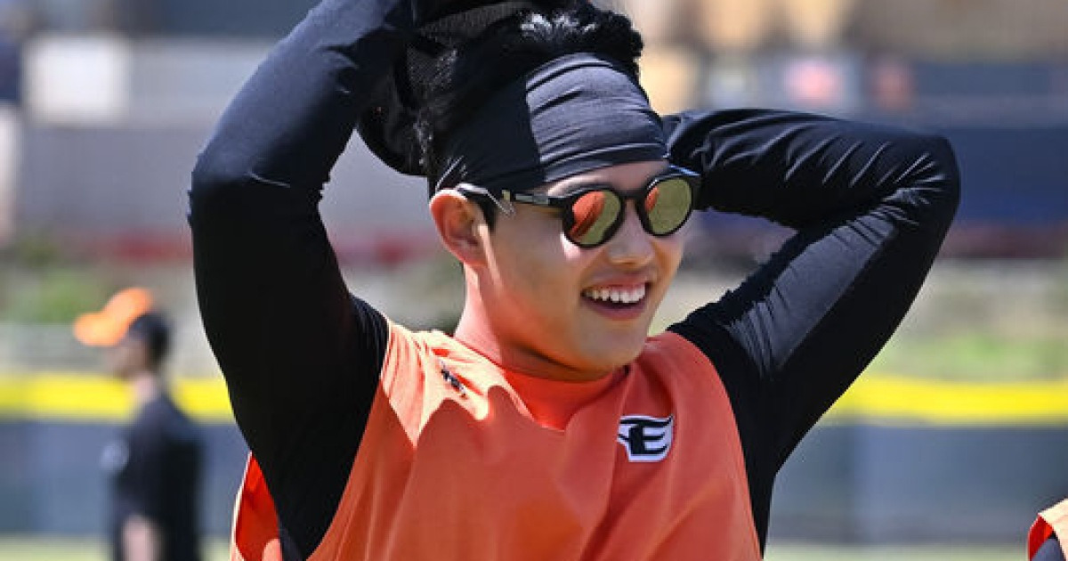 “문동주에 조언? 저보다 공 빠른데…” 160km 신인왕 클래스, ‘ML 78승’ 류현진도 인정했다 [오!쎈 현장]