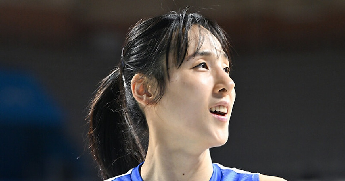 [오늘의 신 스틸러] WKBL 선수 최다 318승 달성한 우리은행 김단비, "모두가 노력해서, 여자농구 침체기 이겨내야"