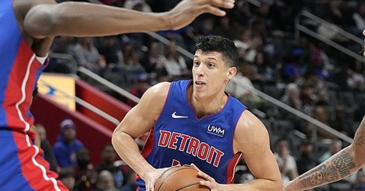 Magic Pistons Basketball