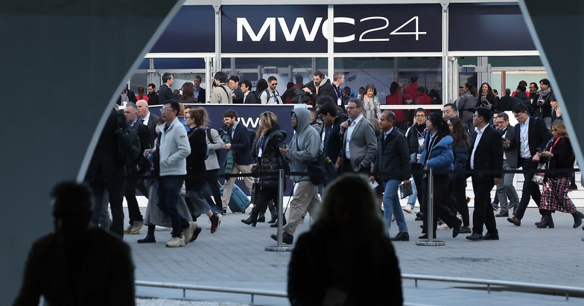 [MWC2024] 입장 시작하자마자 붐비는 MWC