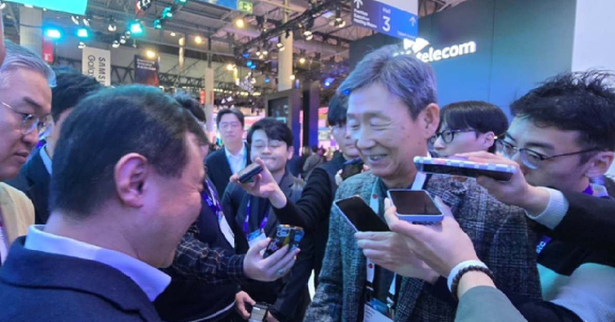 [MWC 2024] SKT 이어 LG유플도 삼성에 손내밀어..."AI 혈맹, 판 커진다"