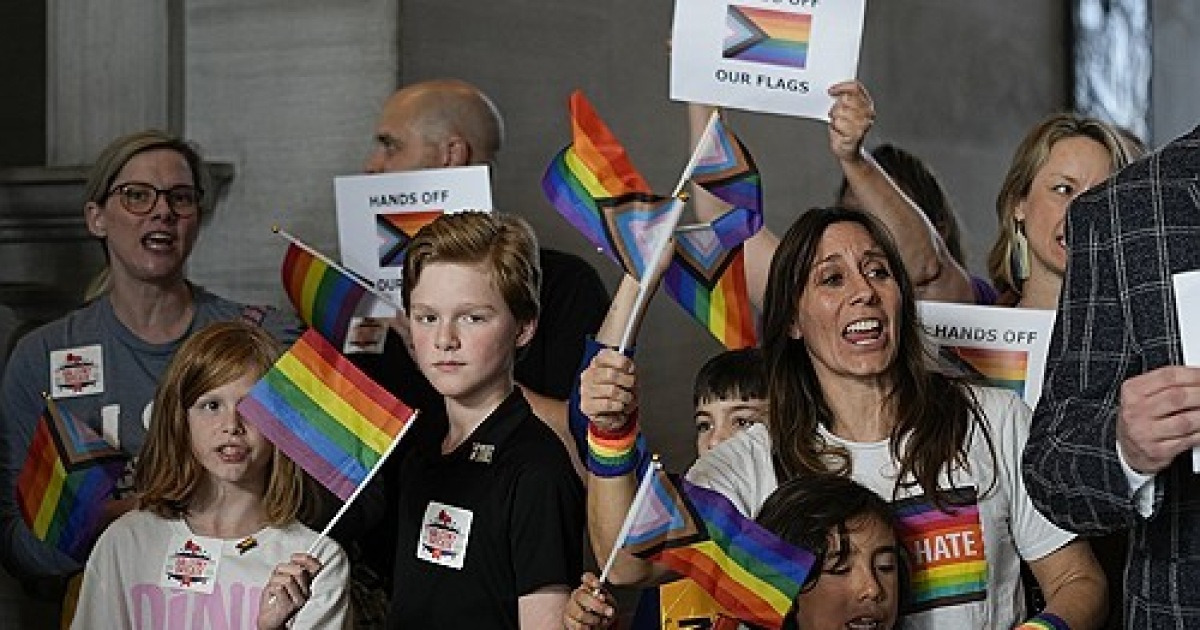 Pride Flag Ban Tennessee