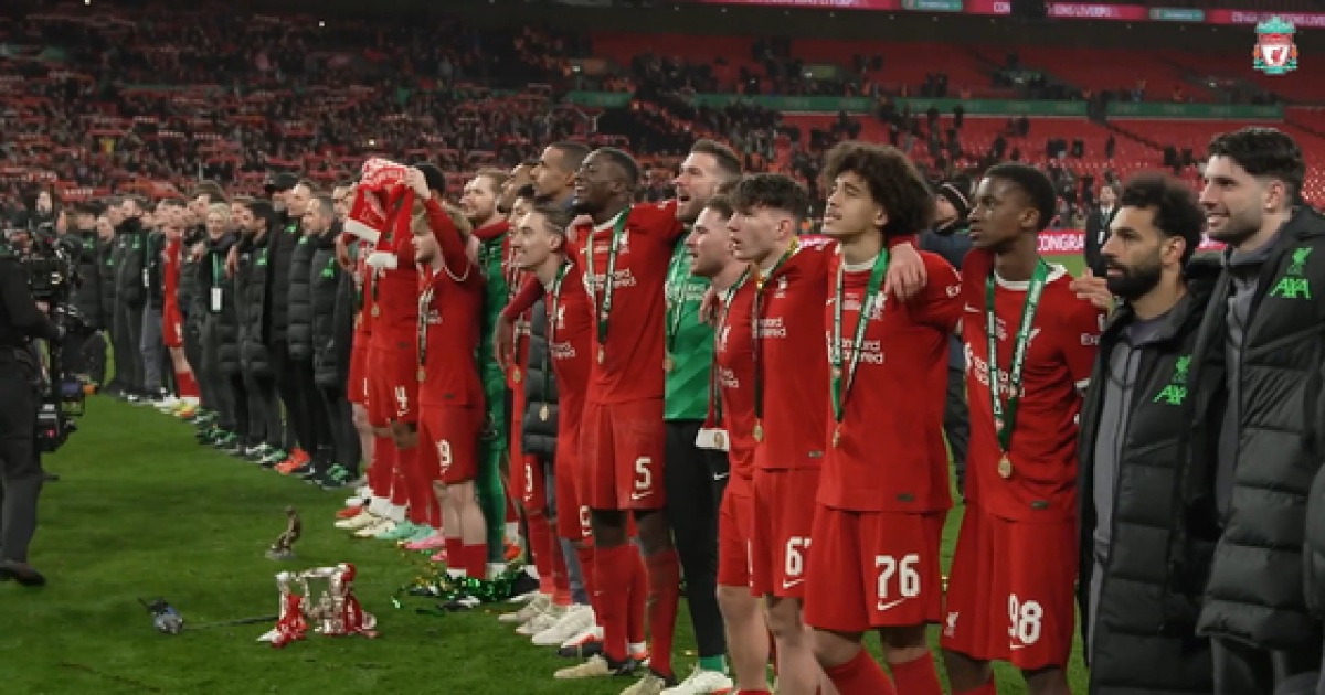 [VIDEO] Liverpool players sing 'You'll Never Walk Alone' after Carabao ...