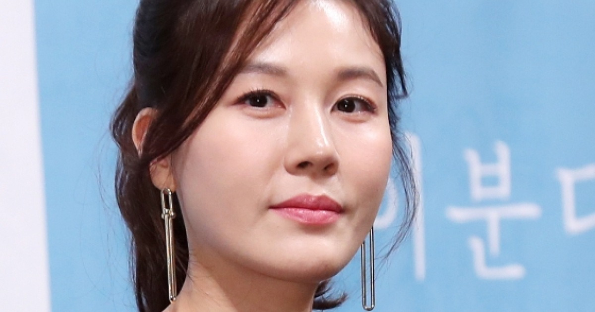 [단독]김하늘, 신동엽과 20년만 예능 재회..'짠한형' 출연 [★NEWSing]