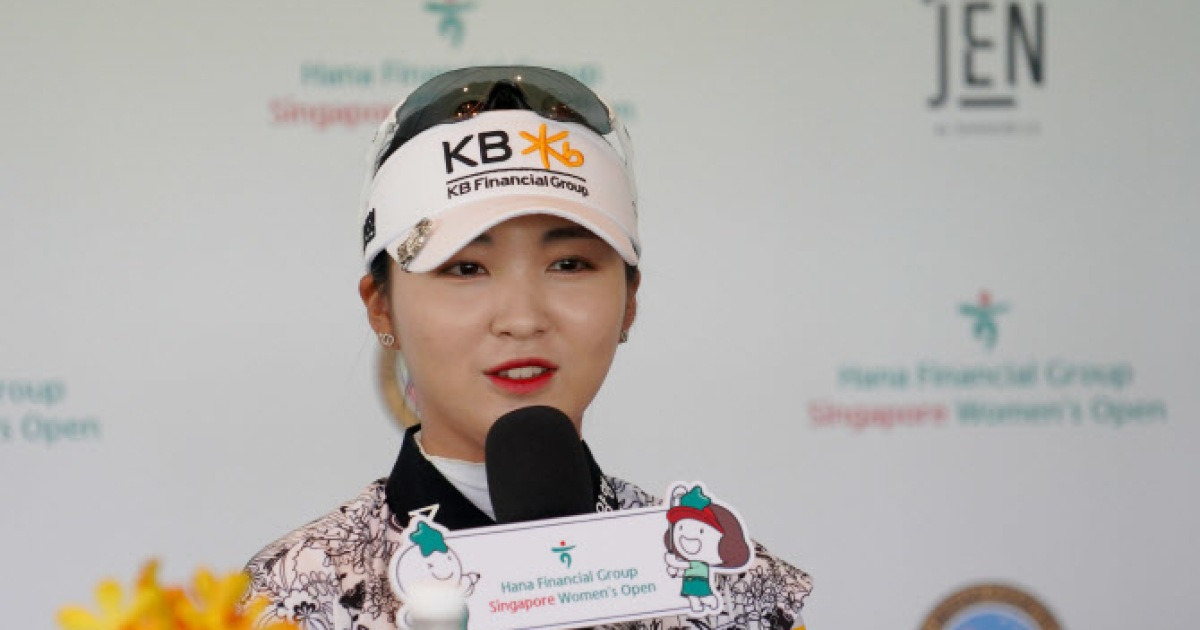 KLPGA투어 3관왕 이예원 “SNS로 선수들 스윙 많이 봤다…박지영 언니 가장 좋아”