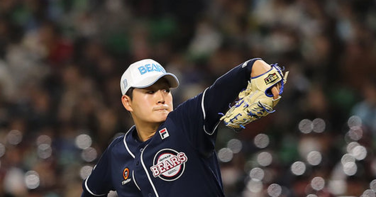 152km 강속구로 日홈런왕 압도! 19세 특급 루키, 캠프 MVP 우뚝…“전혀 예상 못했다”