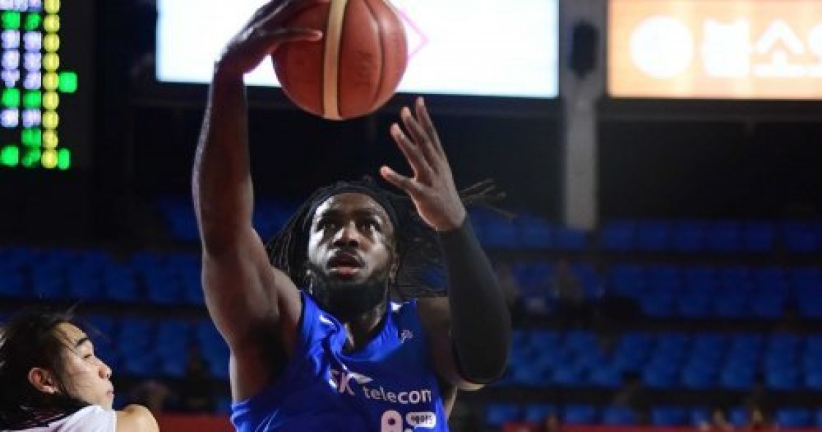 ‘워니·오재현 56점 합작’ SK, 정관장 꺾고 2년 연속 EASL 결승행