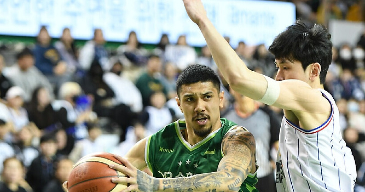 ‘알바노-로슨 59점 합작 대폭발’ DB, KCC 추격 따돌리며 매직넘버 ‘2’