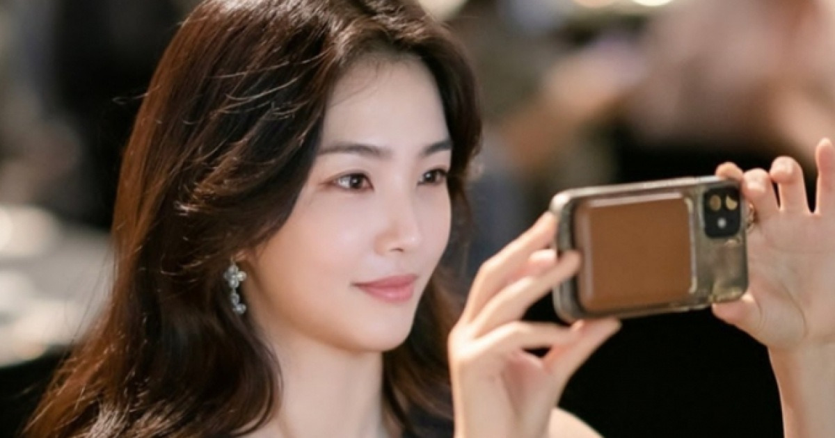 아나운서 강지영의 '빡침 코드'는 그 남자… 4월 결혼설