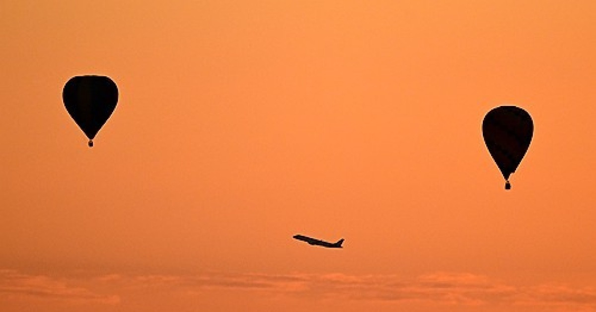 AUSTRALIA BALLOON FESTIVAL