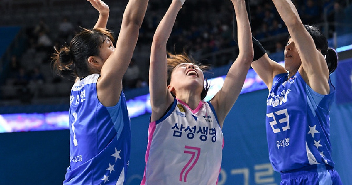 [WKBL PO]'업셋 명수 봤지?' 삼성생명, 우리은행 꺾고 이변의 첫승 올렸다