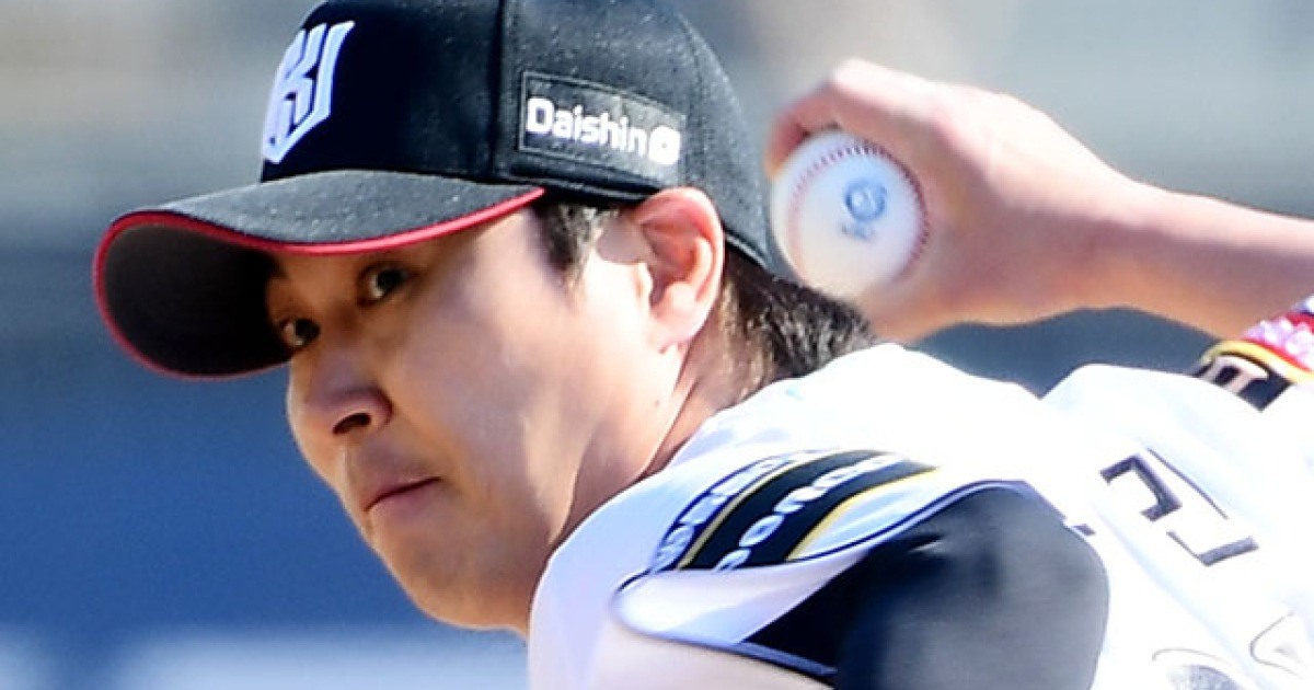 우규민 ‘세타자 연속 KKK’ [MK포토]