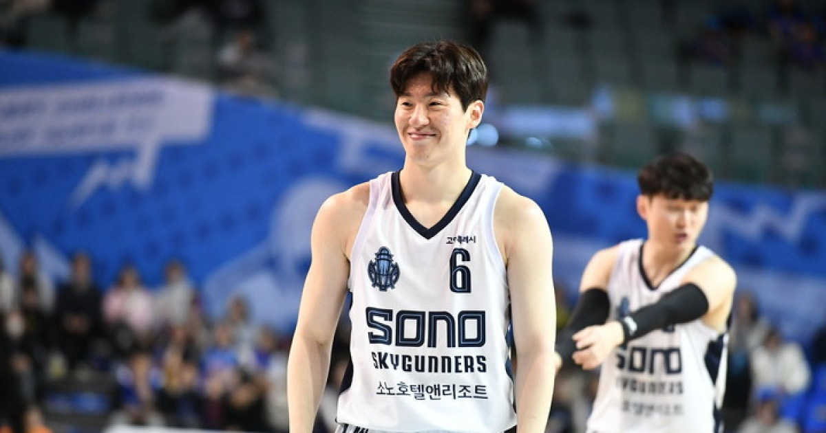 '경기당 24득점' 소노 이정현, KT 배스 제치고 시즌 첫 한국인 라운드 MVP 등극