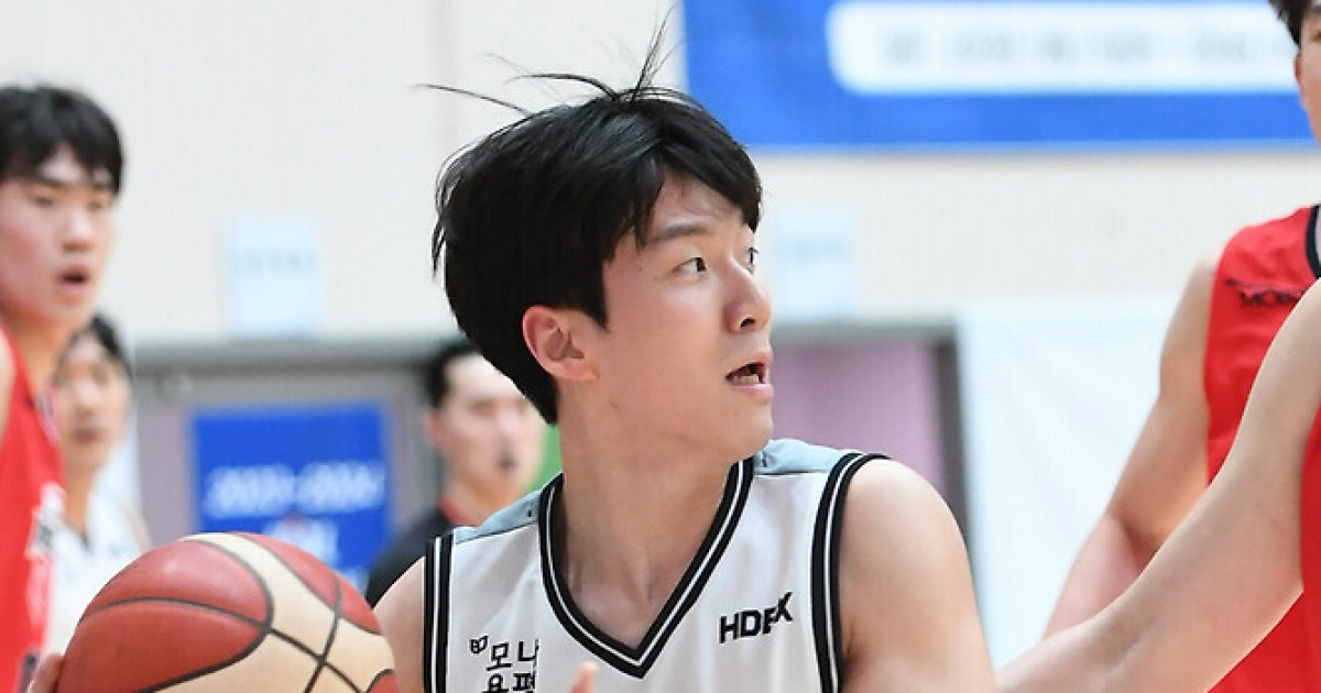 [JB포토] KT 박선웅 '우리편을 찾아라'