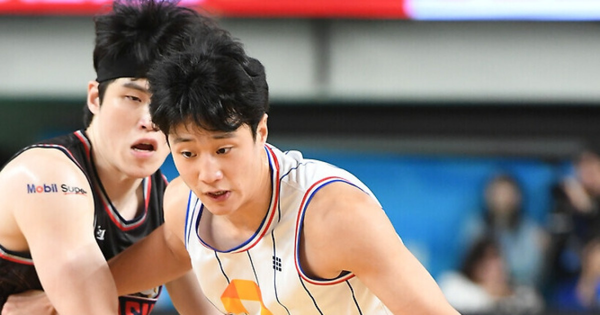 [JB포토] KCC 허웅 '골밑으로 돌진'