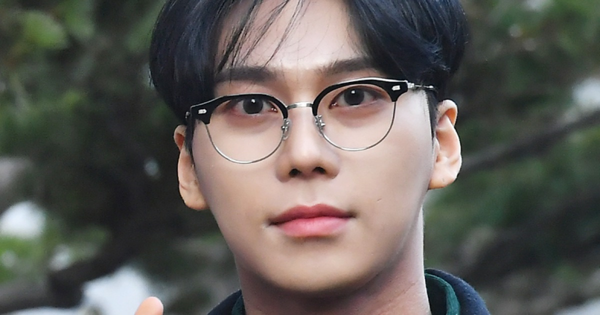 BAE173 준서, 표정이 매력적 [포토엔HD]