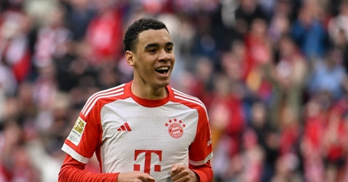 21세 '1700억' 미드필더 EPL행 솔솔, 현 소속팀 재계약 거절했다... 초대형 계약 성사되나