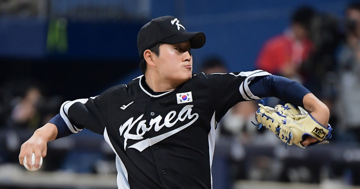 'KBO 데뷔 전인 신인들이 ML타자들을 압도하다니...' 김택연 151㎞ KK+황준서 146㎞ K.1이닝 3K 합작 순삭[고척 리포트]